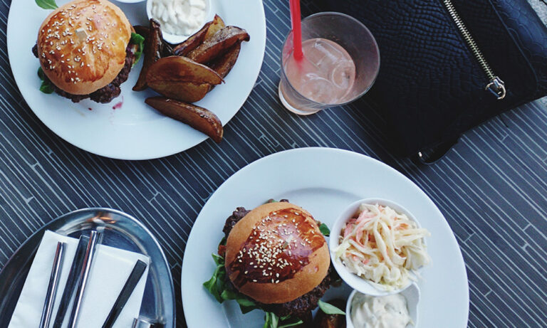 The History and Evolution of the Hamburger | Eat Mug